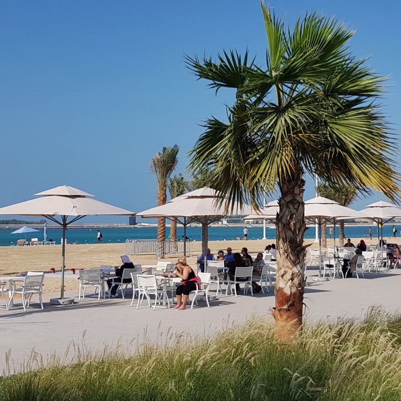 Corniche in Abu Dhabi - The famous Promenade in Abu Dhabi City