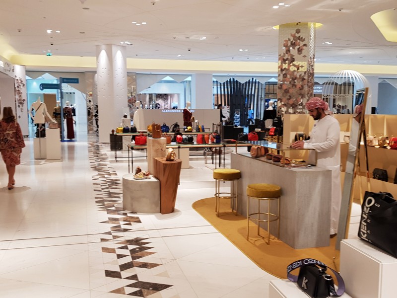 Picture Gallery Yas Mall