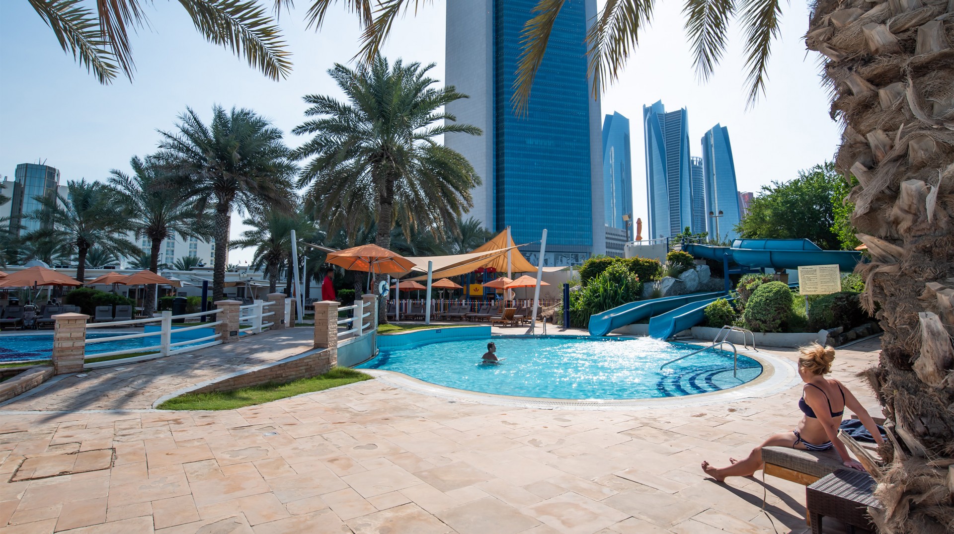 5 Star Luxury Hotel Radisson Blu - Find the best Hotels in Abu Dhabi - UAE